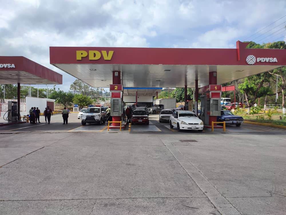 Bomba de gasolina El Deleite y vecinos de Cúa trabajan de la mano por el progreso del municipio ...